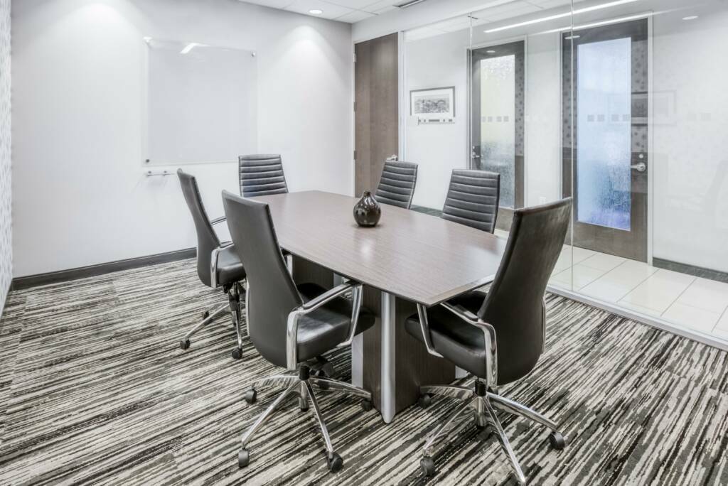Regus, Toronto – Royalty General Construction